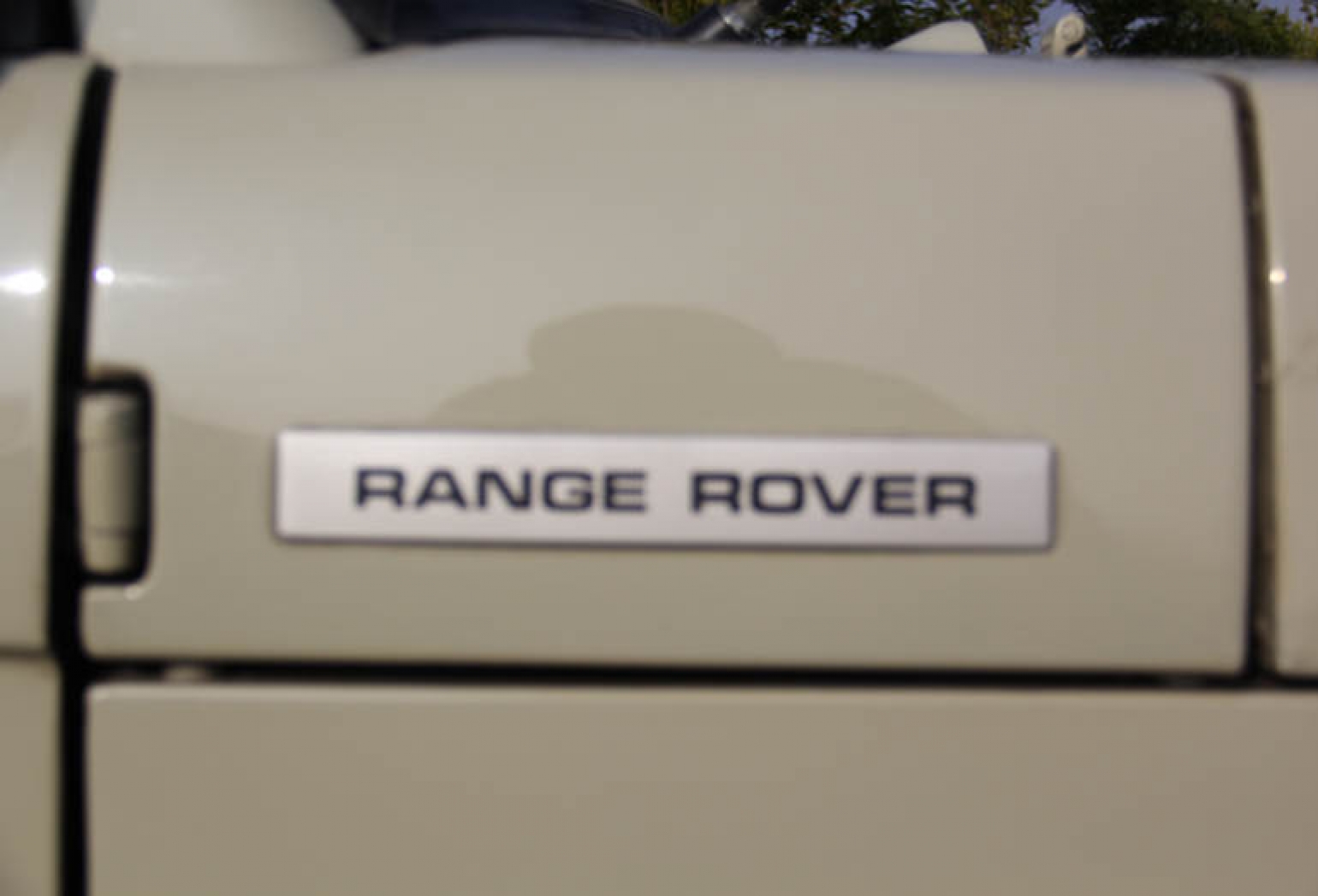 1978 Range Rover 3.5 Sahara Dust – Auric Classic Cars