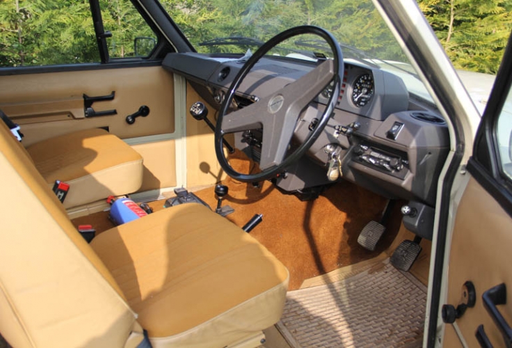 1978 Range Rover 3.5 Sahara Dust – Auric Classic Cars