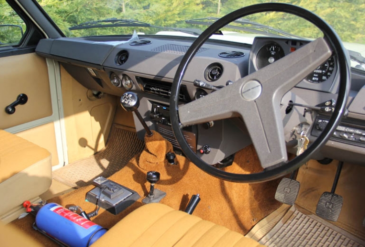 1978 Range Rover 3.5 Sahara Dust – Auric Classic Cars