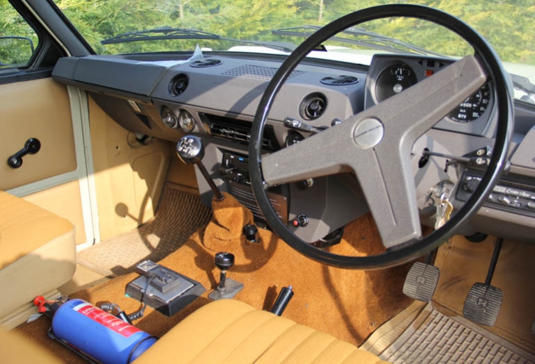 1978 Range Rover 3.5 Sahara Dust – Auric Classic Cars