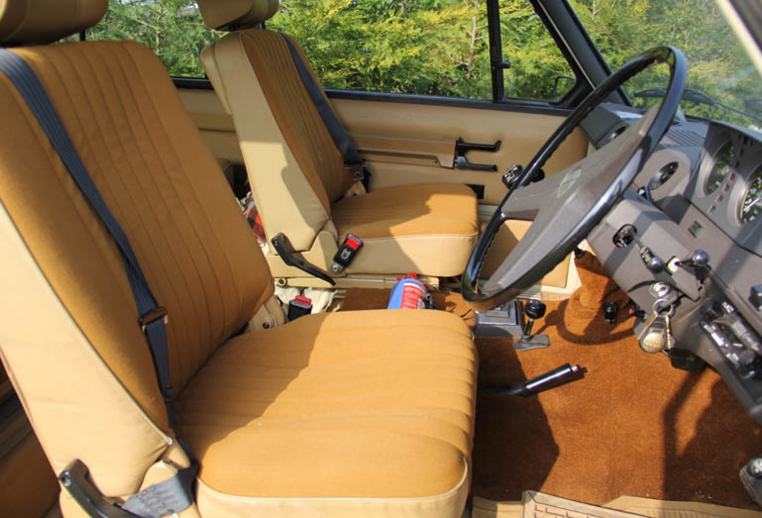 1978 Range Rover 3.5 Sahara Dust – Auric Classic Cars