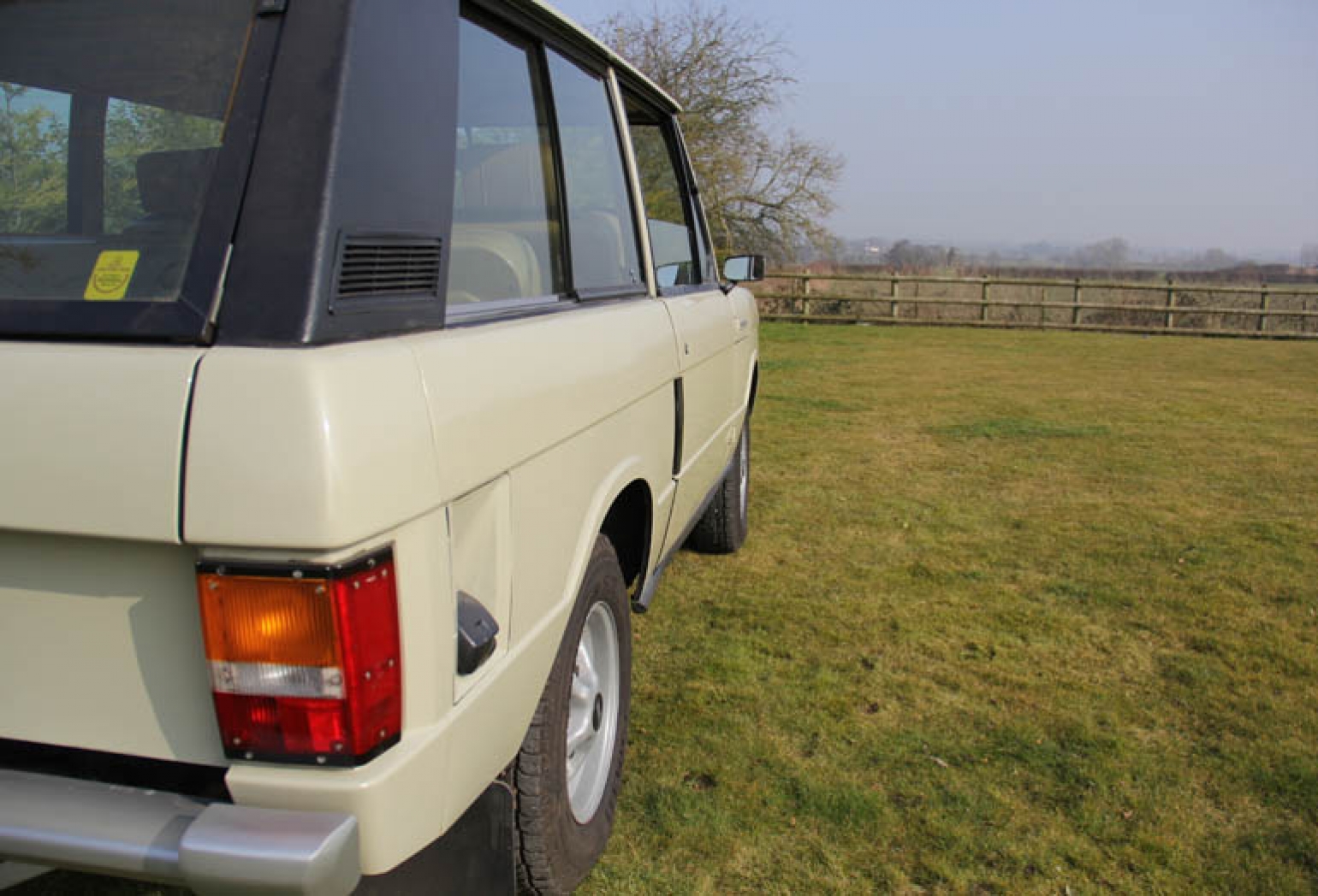 1978 Range Rover 3.5 Sahara Dust – Auric Classic Cars